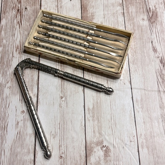 Vintage | Kitchen | Vintage 2thcentury Hmq Nutcracker Classic Walnut ...